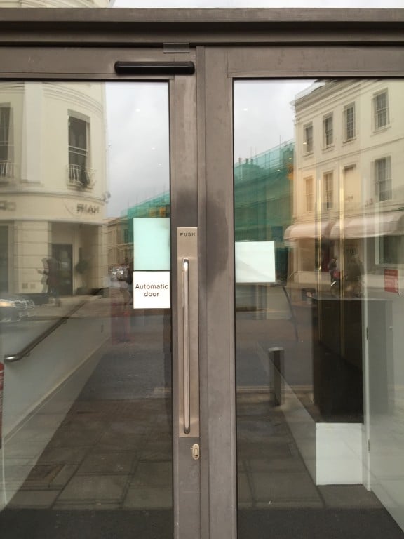 Choosing The Right Handles For Commercial Doors | DWE