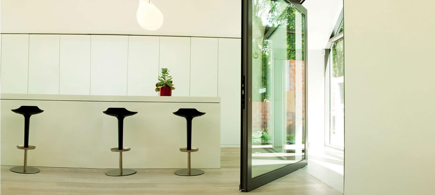 Reynaers Masterline 8 Pivot Door | DWE