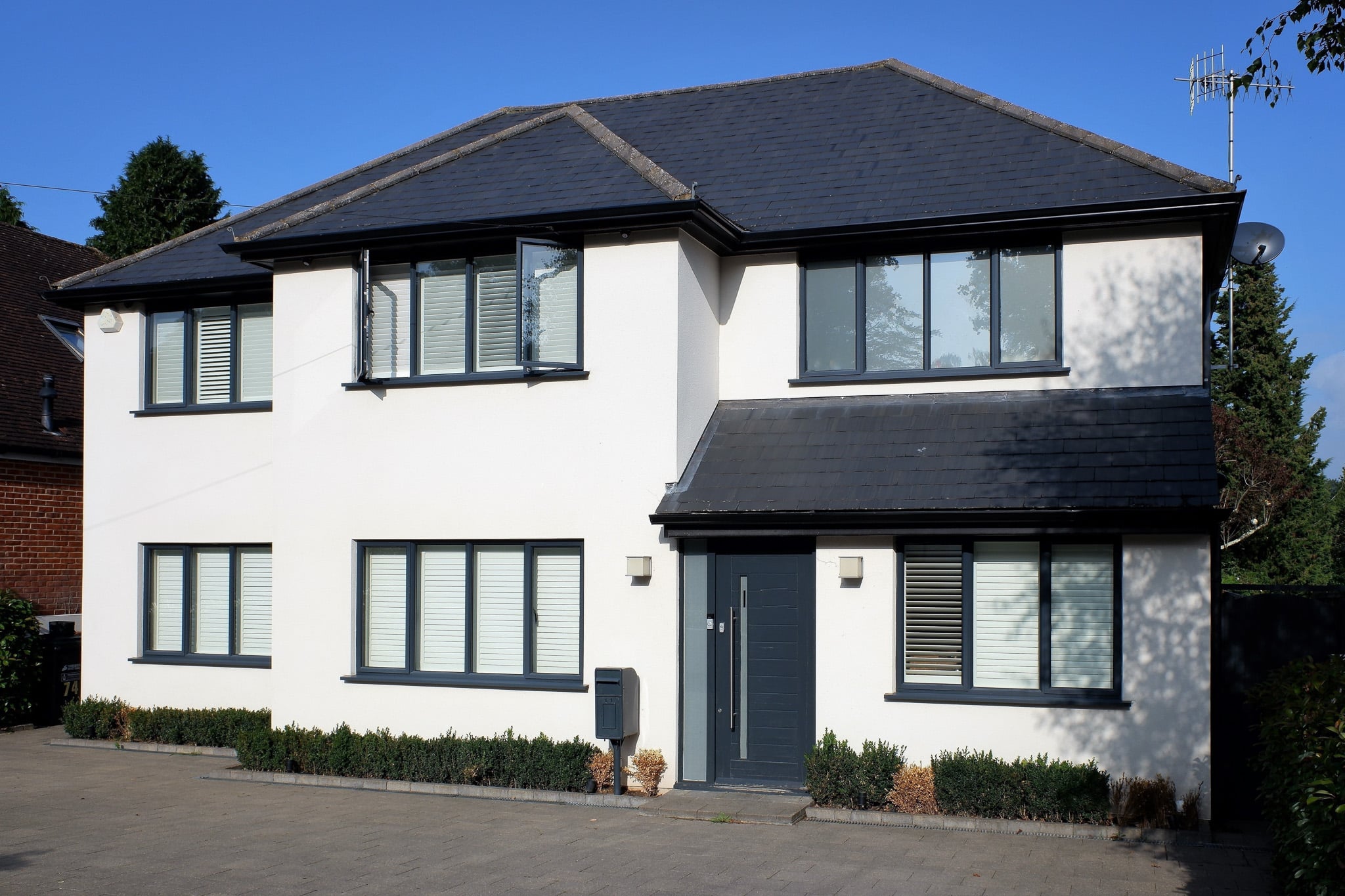 What Is The Best Aluminium Flush Casement Window? | DWE