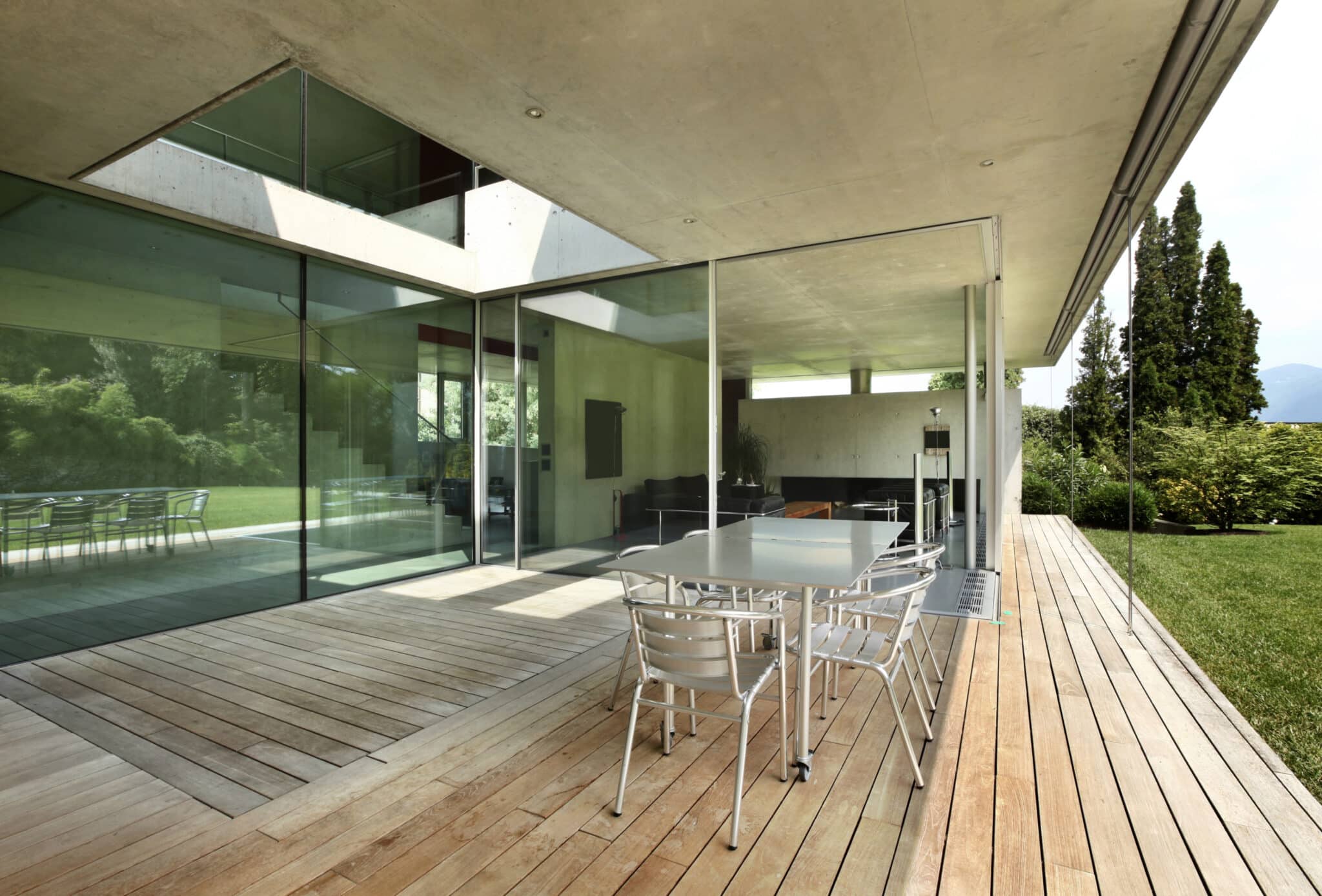 Frameless Glass Sliding Doors | DWE Information Hub